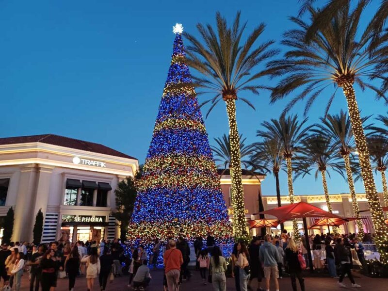 Winter Fun at Irvine Spectrum Center - SuperMall