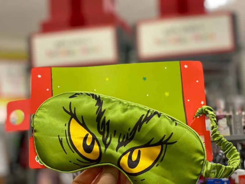 Jingle All the Way: Grinch-Inspired Fashion for the Holidays - SuperMall