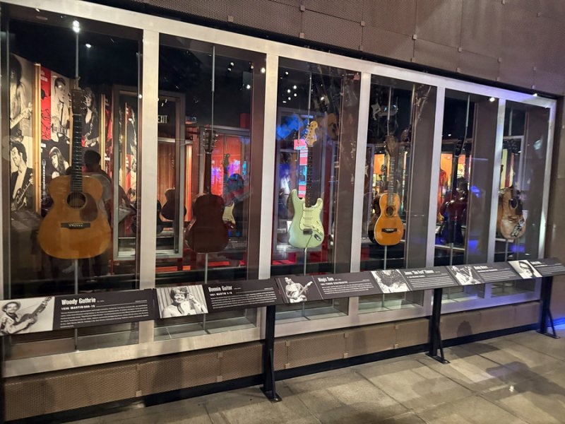 Seattle's Museum Of Pop Culture (MoPOP): Everything You Need To Know ...